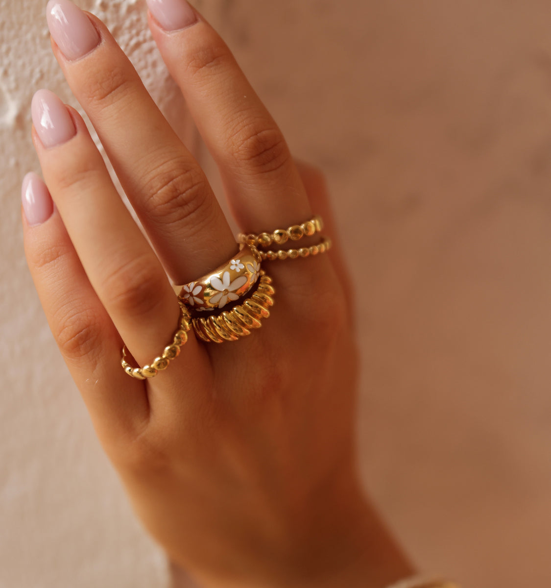 Wave Ring, Twist Ring – Rellery